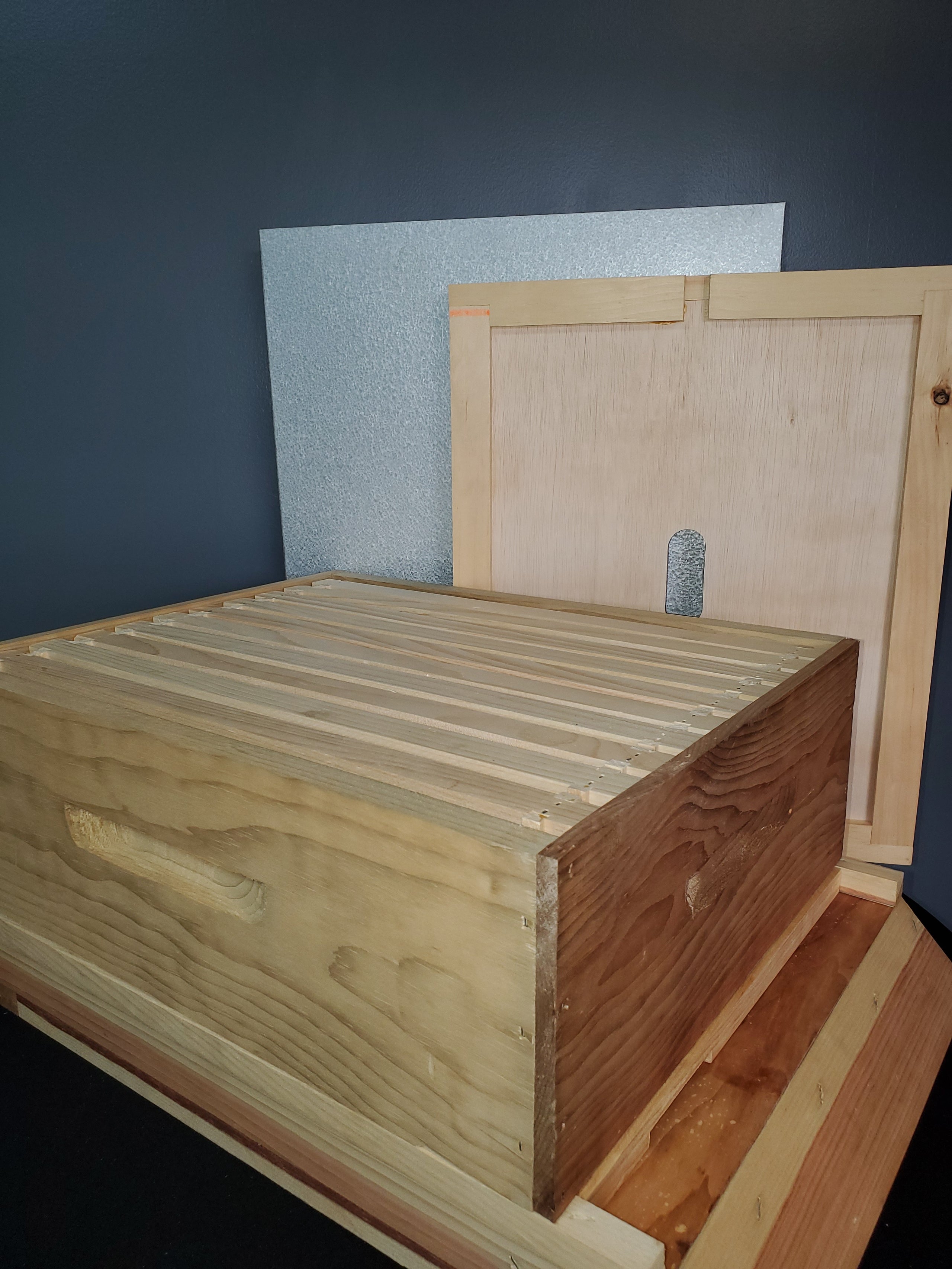 10 Frame Medium Starter Kit | Maple Bend Bee Supply 931-670-6862