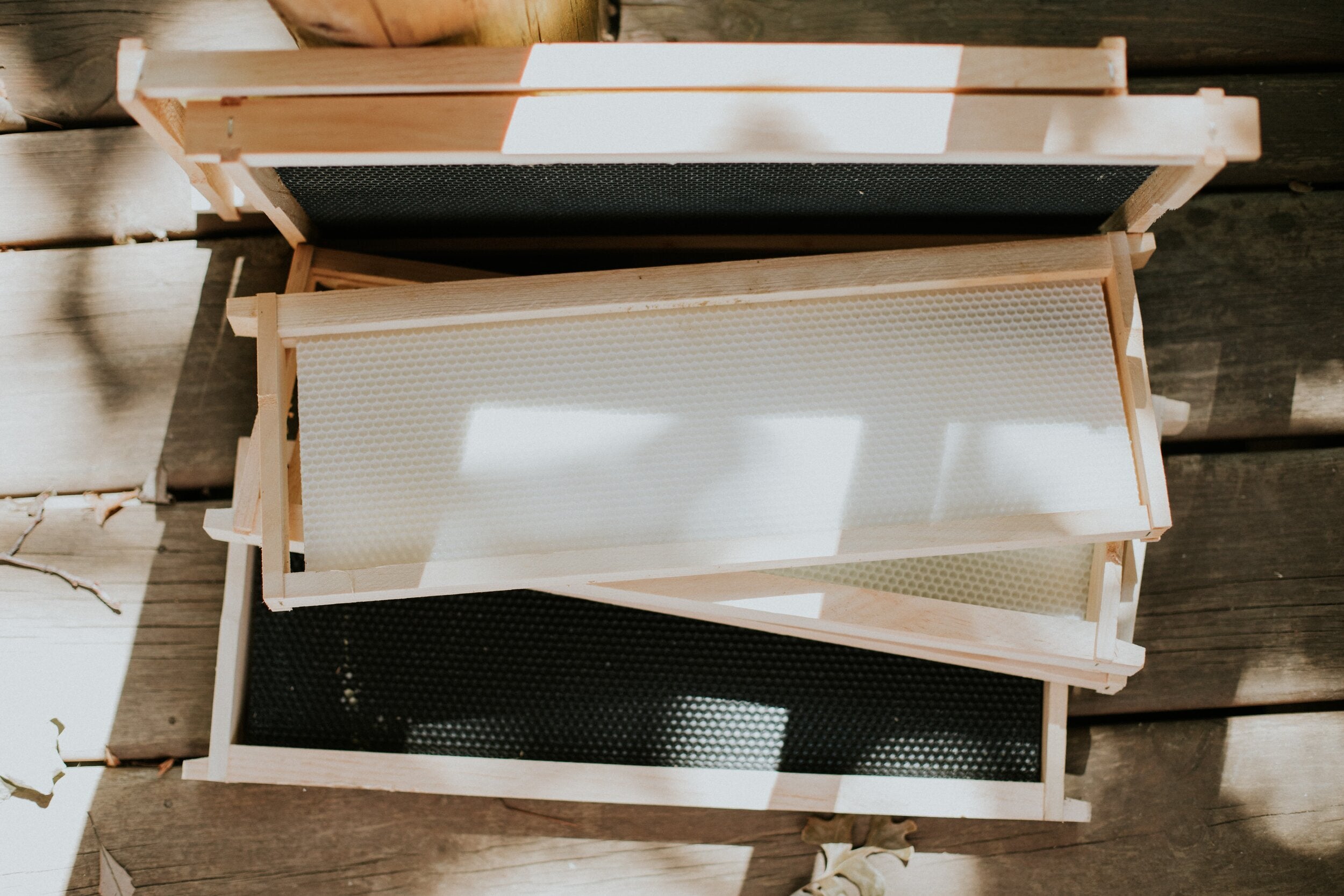 9 1/8" (DEEP) ASSEMBLED FRAMES - WITH PREMIER PLASTIC FOUNDATION ...