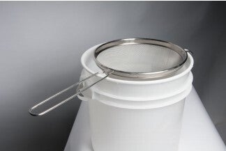 Single Stainless Steel Strainer | Maple Bend Bee Supply 931-670-6862